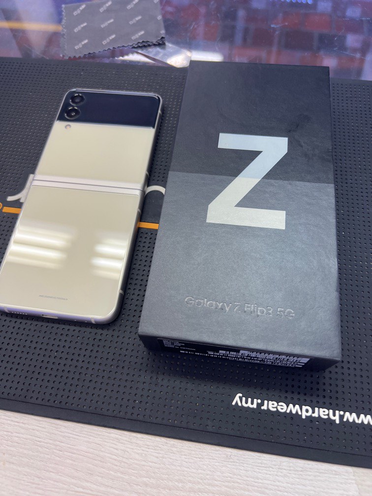 Samsung Z Flip 3 256GB, Mobile Phones & Gadgets, Mobile Phones, Android Phones, Samsung on Carousell