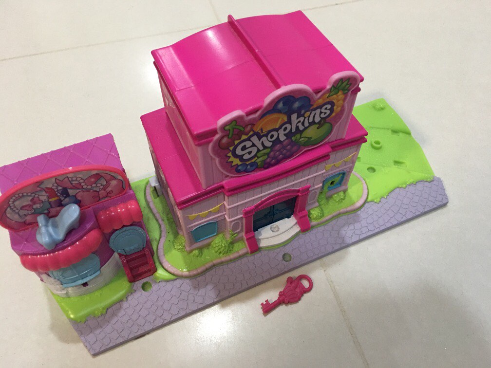 Shopkins shopping mall and shoe store!, Hobbies & Toys, Toys & Games on ...