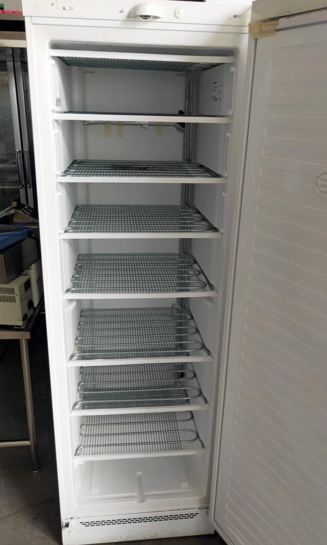 Single Door Vestfrost Solutions CF3 344 - White Freezer For Sale @ $180 ...