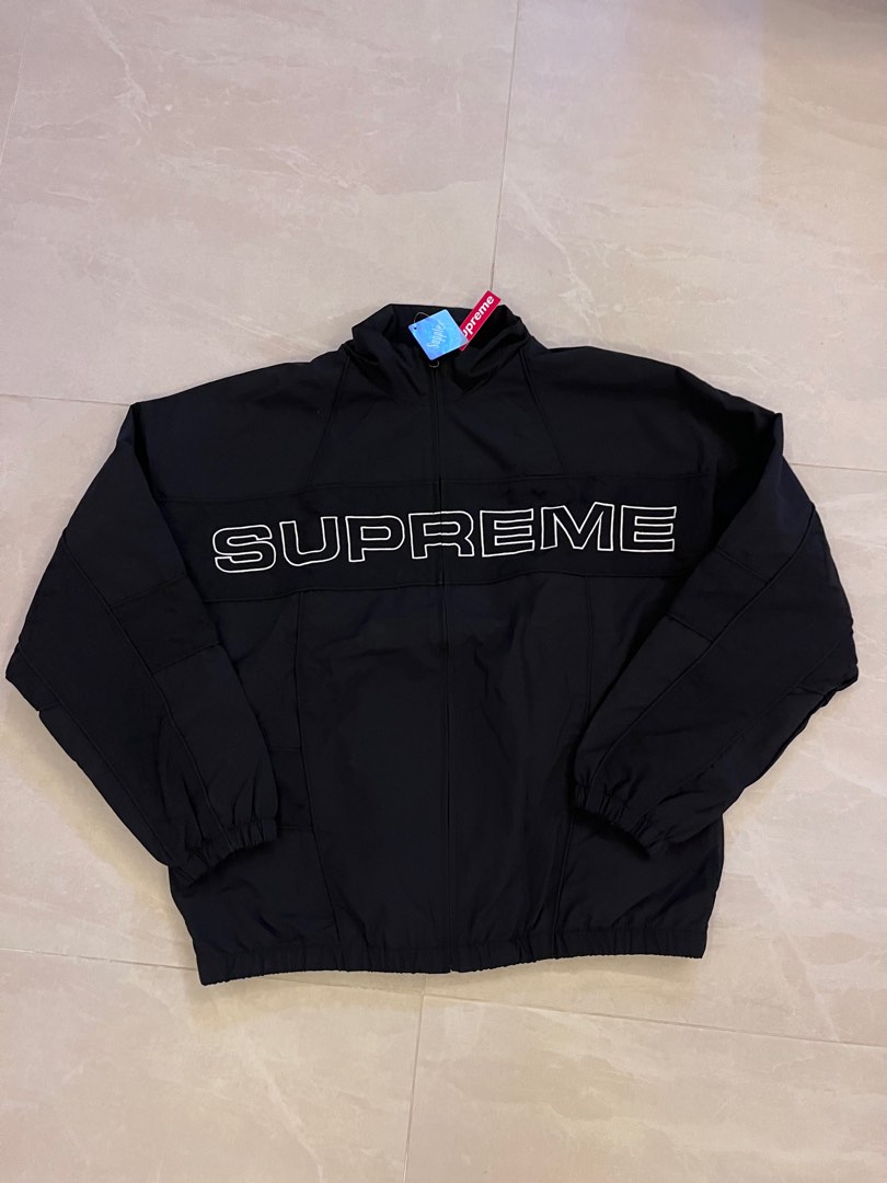 Supreme jacket, Men's Fashion, Coats, Jackets and Outerwear on Carousell