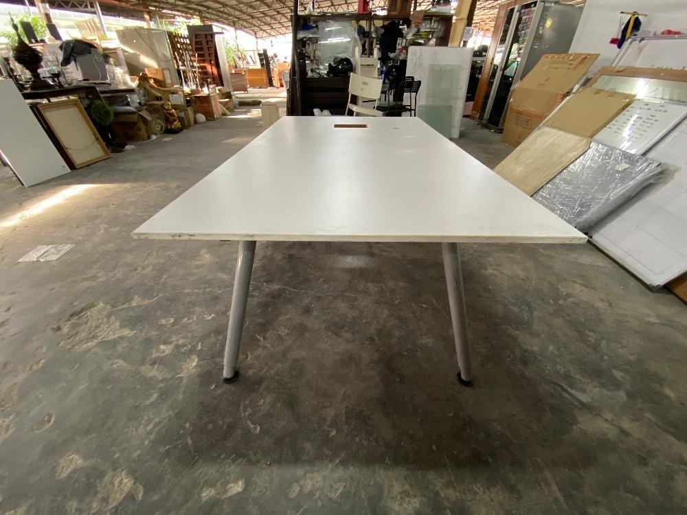 Top Metal Leg 6 Seater Meeting Table White Colour / Meja Mesyuarat Kaki ...