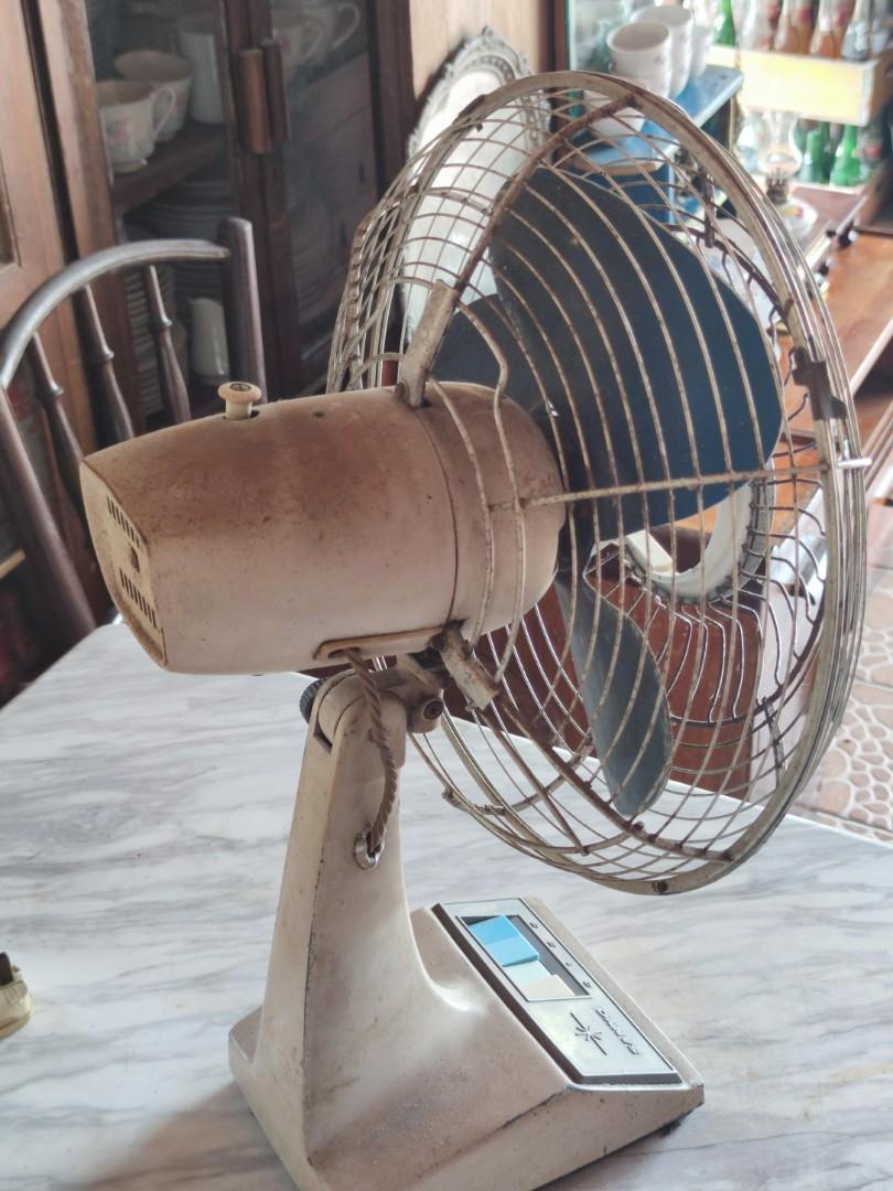 Vintage Sanyo Table Fan, Hobbies & Toys, Collectibles & Memorabilia ...