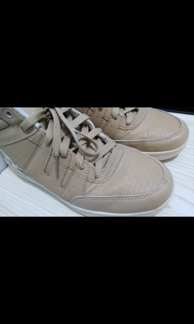 Womes rubber shoes World balance alpha grip women Nishka, Women's ...