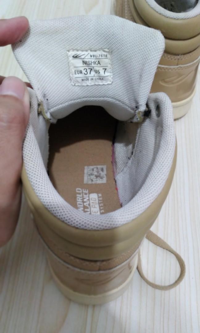 Womes rubber shoes World balance alpha grip women Nishka, Women's ...