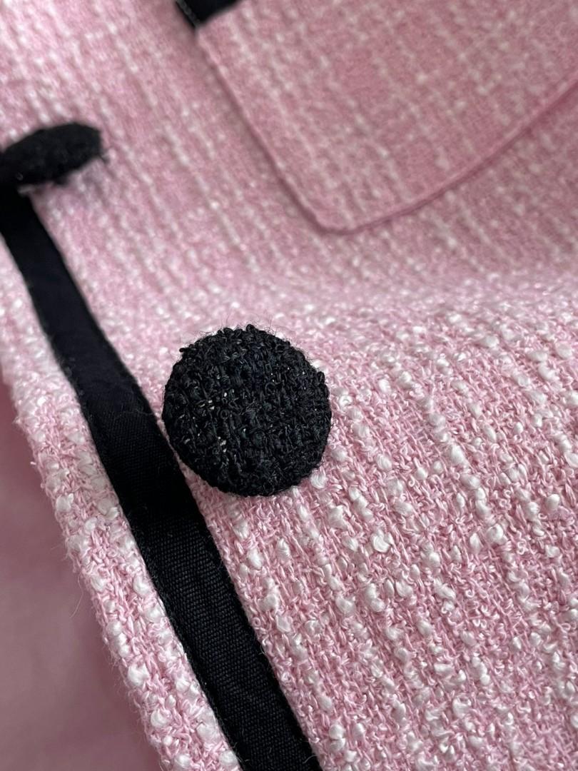 Authentic chanel tweed suit, Women's Fashion, Dresses & Sets, Sets or ...