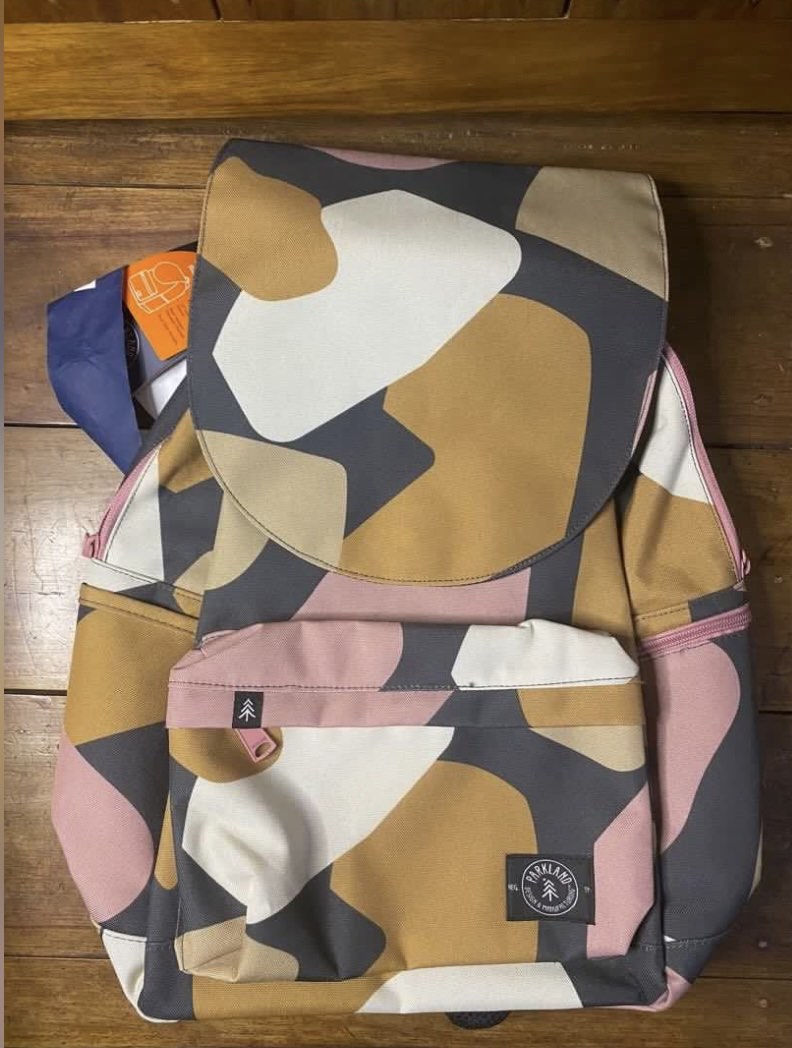 BNWT Parkland Rushmore Backpack 25L, Women's Fashion, Bags & Wallets ...