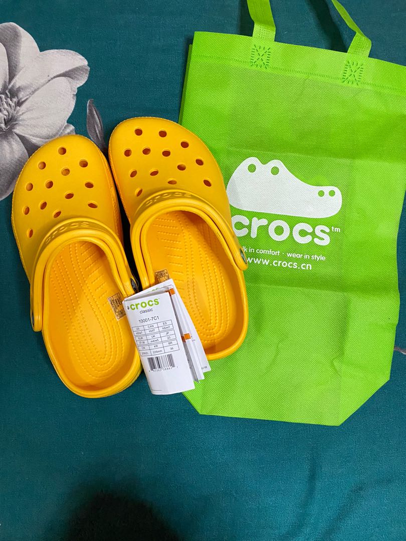 Crocs brandnew on Carousell