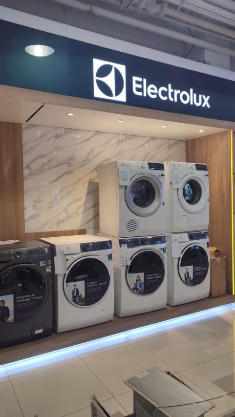 ELECTROLUX FRONT LOAD WASHING MACHINE, TV & Home Appliances, Washing ...