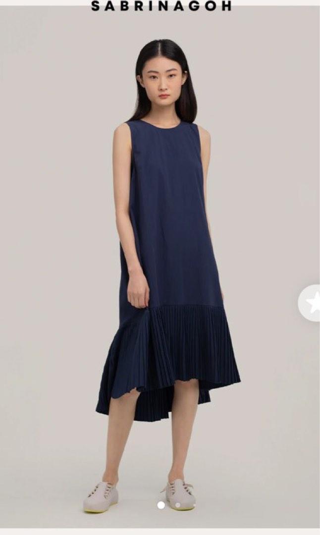 Sabrina Goh Caitlin Pleat Dress, Women's Fashion, Dresses & Sets ...