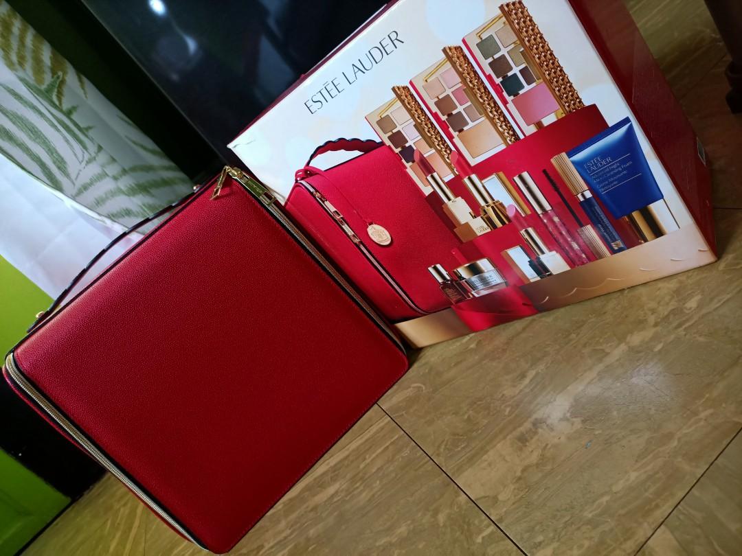 Estee Lauder Makeup Bag, Women's Fashion, Bags & Wallets, Tote Bags on ...
