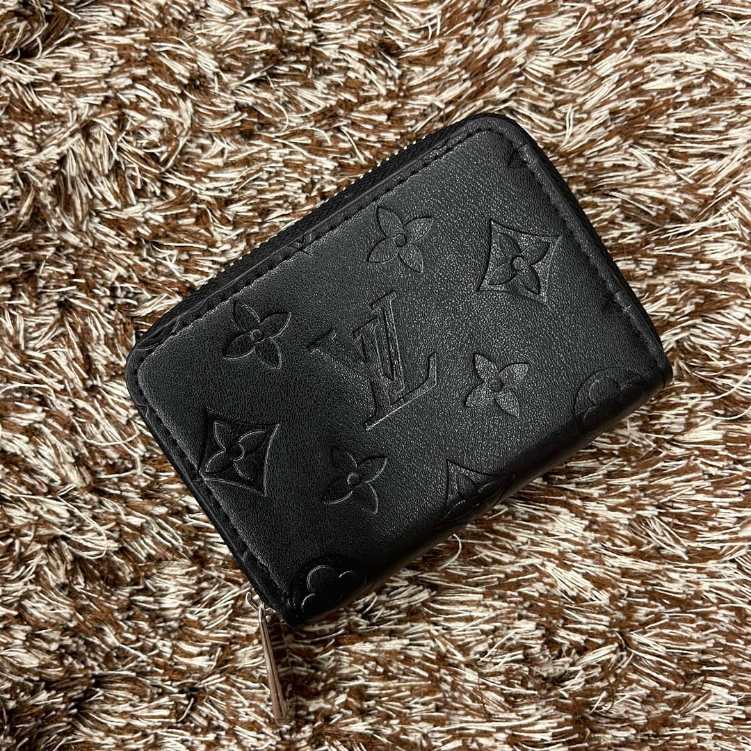 LV CARD HOLDER, Luxury, Bags & Wallets on Carousell