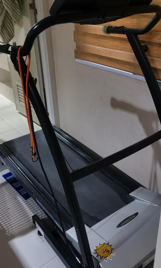 Navigator Motorized Treadmill, Sports Equipment, Exercise & Fitness ...