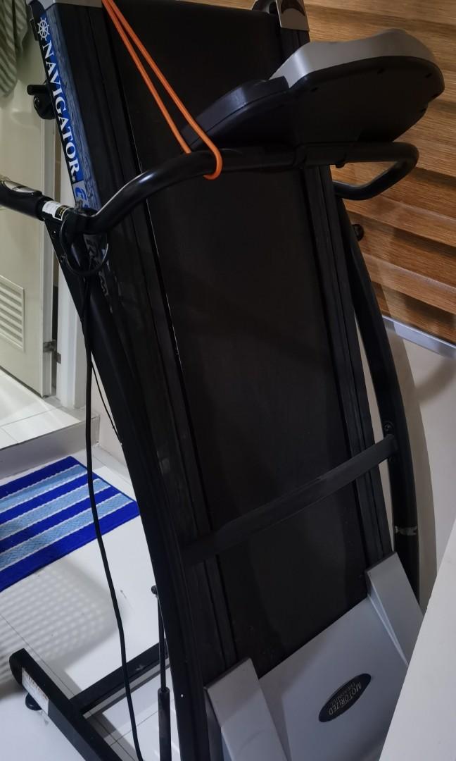 Navigator Motorized Treadmill, Sports Equipment, Exercise & Fitness ...