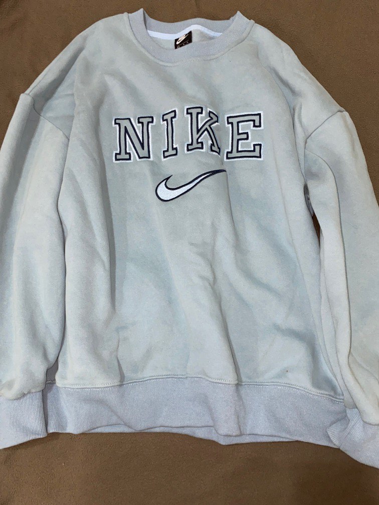 nike sweater, Women's Fashion, Tops, Longsleeves on Carousell