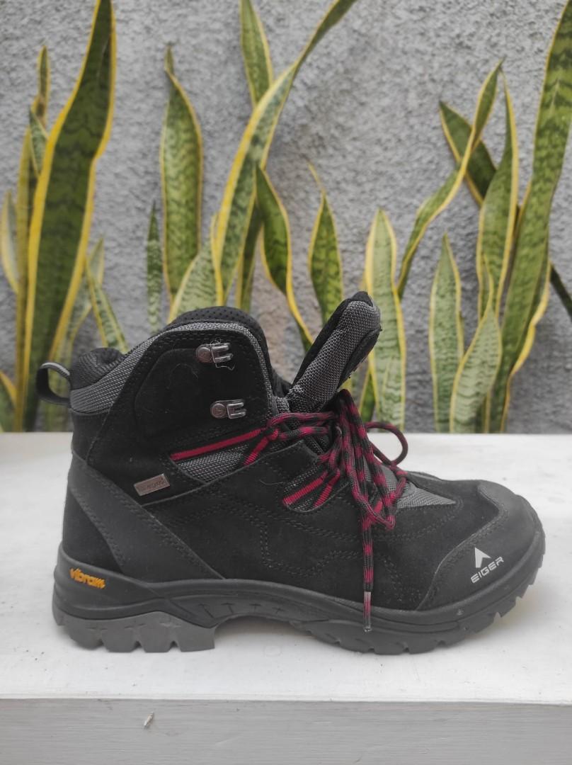 Sepatu boots outdoor Eiger Vibram, Fesyen Pria, Sepatu , Sepatu Boot di Carousell