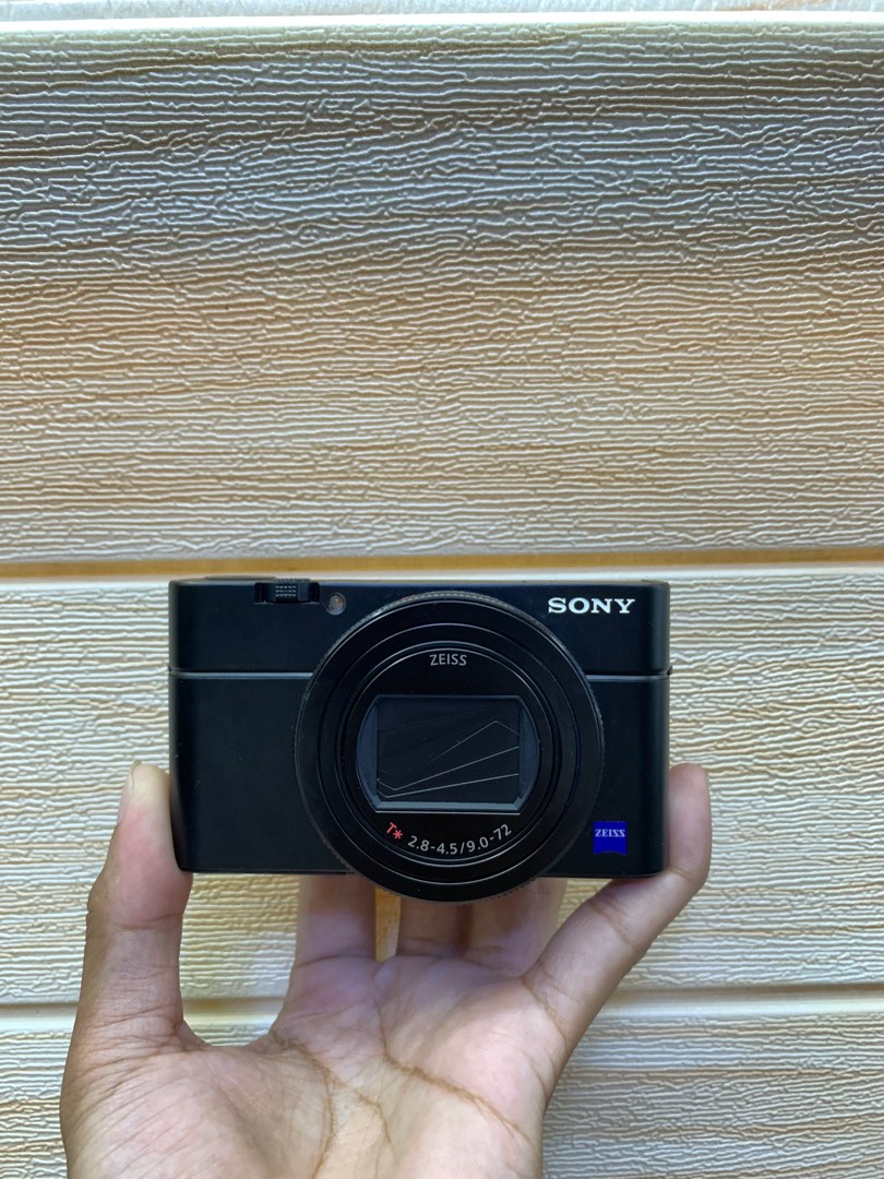 SONY RX-100 Vii, Photography, Cameras on Carousell