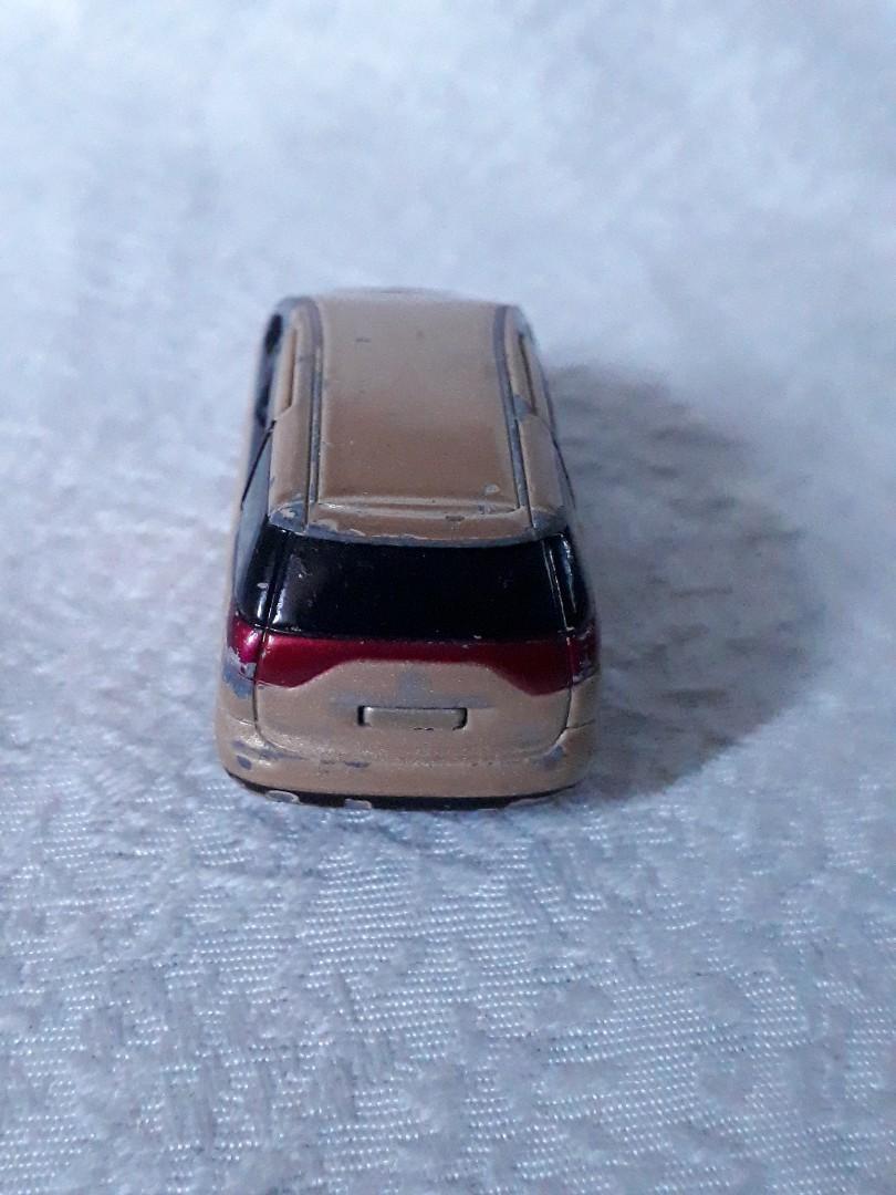 Tomy 2006 Toyota Estima, Hobbies & Toys, Toys & Games on Carousell
