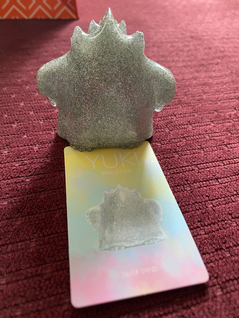 Yuki sliver sand, Hobbies & Toys, Toys & Games on Carousell
