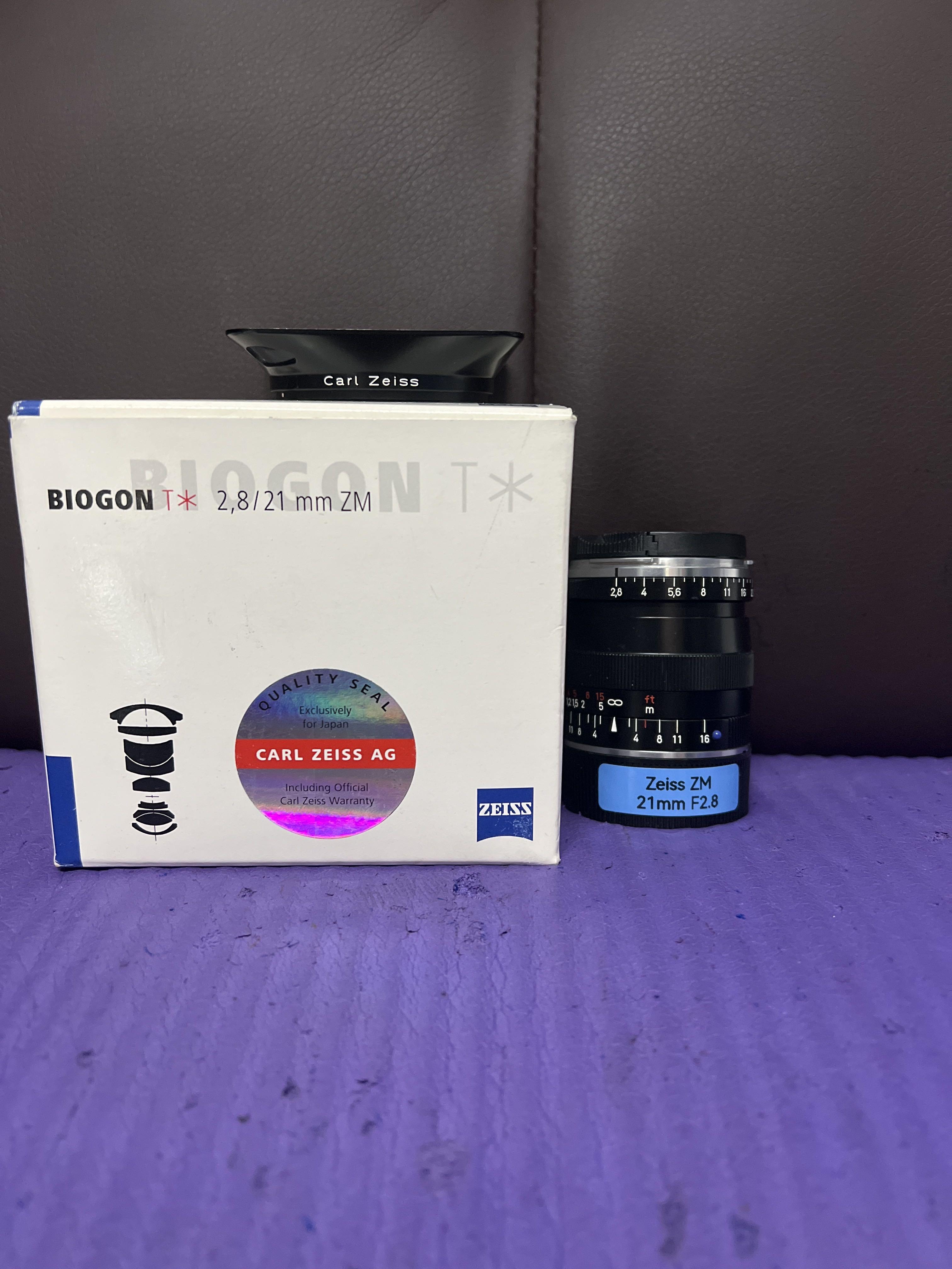 超平 極新淨 Zeiss ZM 21 21mm F2.8 M Leica M Mount 有遮光罩, 攝影器材, 鏡頭及裝備 - Carousell