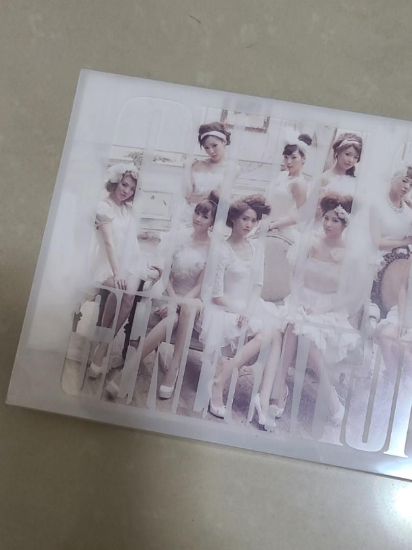 少女時代 Girls' Generation / japan 1st album 期間限定盤, 興趣及遊戲, 音樂樂器 & 配件, 音樂與媒體 - CD 及 DVD - Carousell