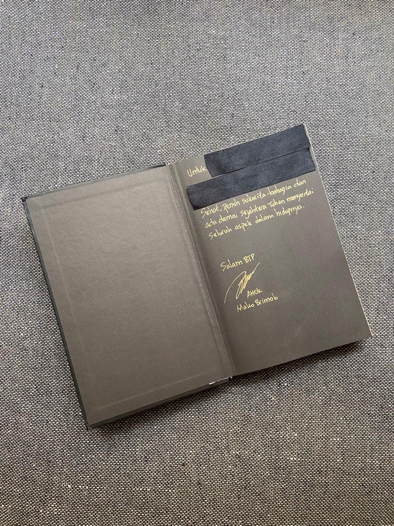 Buku biografi Ahok di Mata Mereka hardcover dengan tanda tangan diskon ...