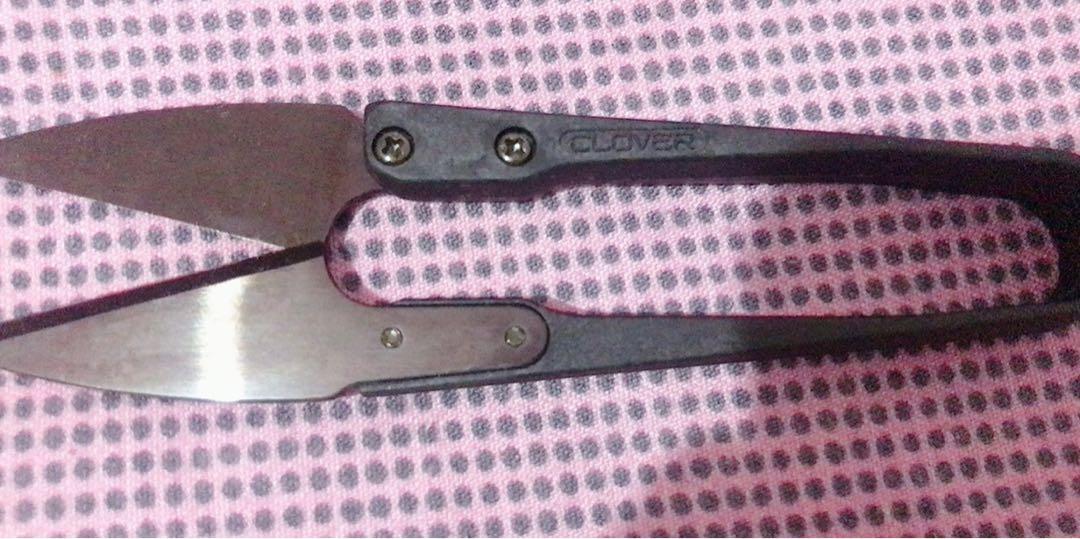 Clover Japan thread clipper, Hobbies & Toys, Stationary & Craft, Craft ...