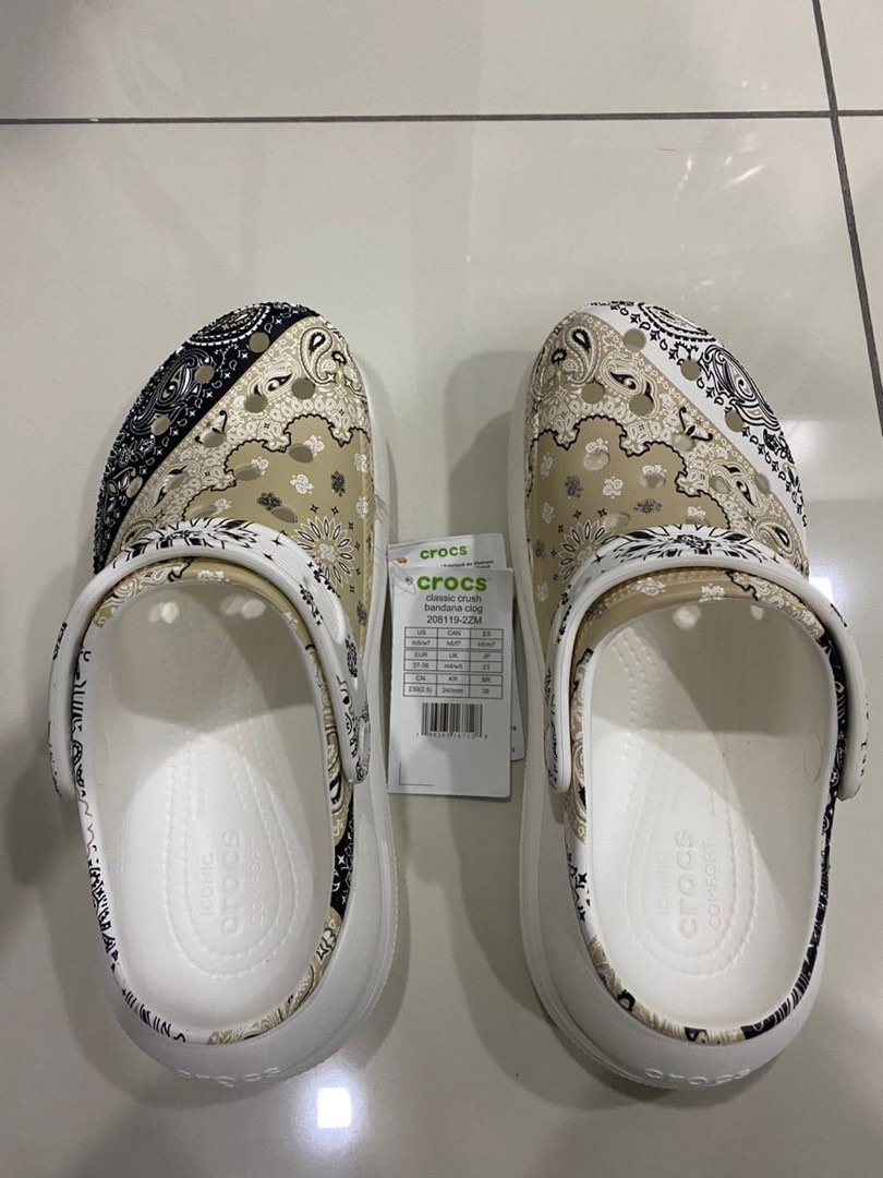 Crocs Limited Edition, Men's Fashion, Footwear, Flipflops and Slides on ...