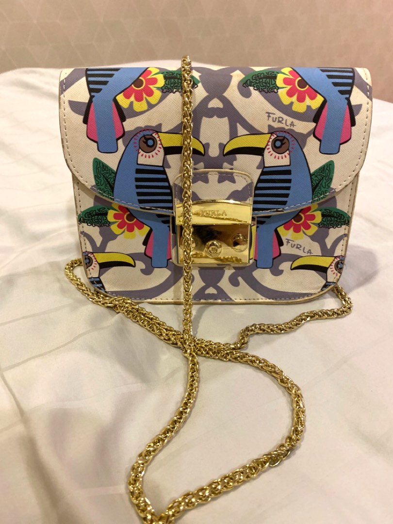 Handbeg, Luxury, Bags & Wallets on Carousell