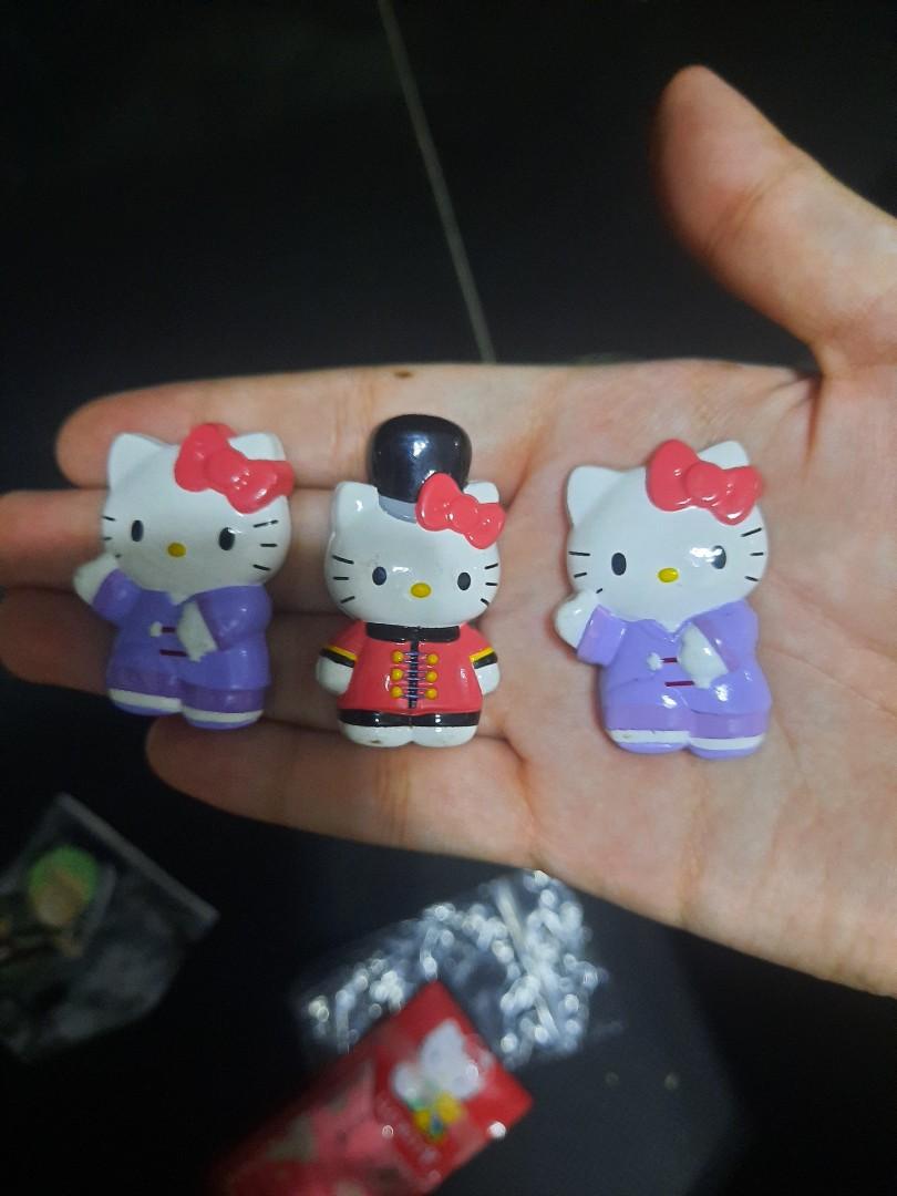 Hello Kitty Ref Magnet - Hello Kitty Band aid, Hobbies & Toys, Toys ...