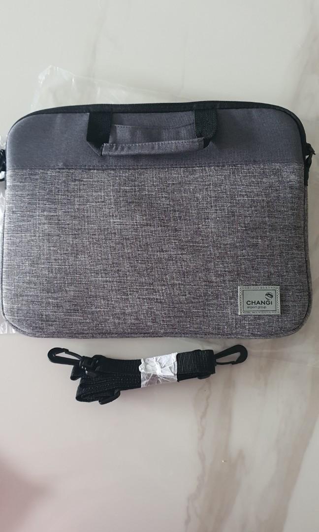 Labtop bag with Changi logo, Computers & Tech, Parts & Accessories ...