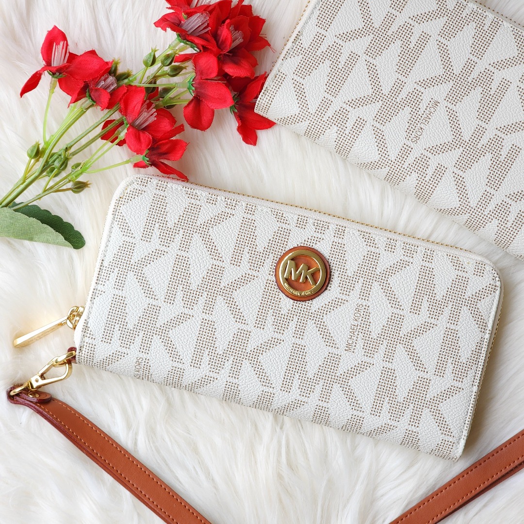 Michael Kors Signature MK LOGO Fulton LG MLT Phone Wallet - Vanilla ...