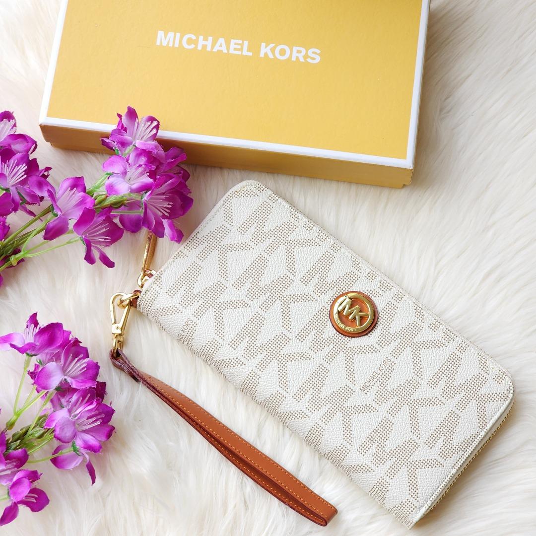Michael Kors Signature MK LOGO Fulton LG MLT Phone Wallet - Vanilla ...
