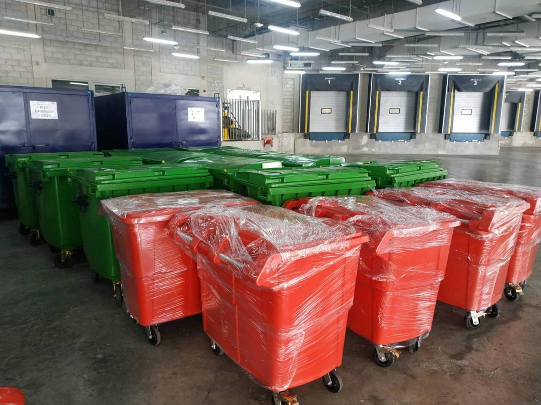 MOBILE TRASH BIN, Furniture & Home Living, Cleaning & Homecare Supplies ...