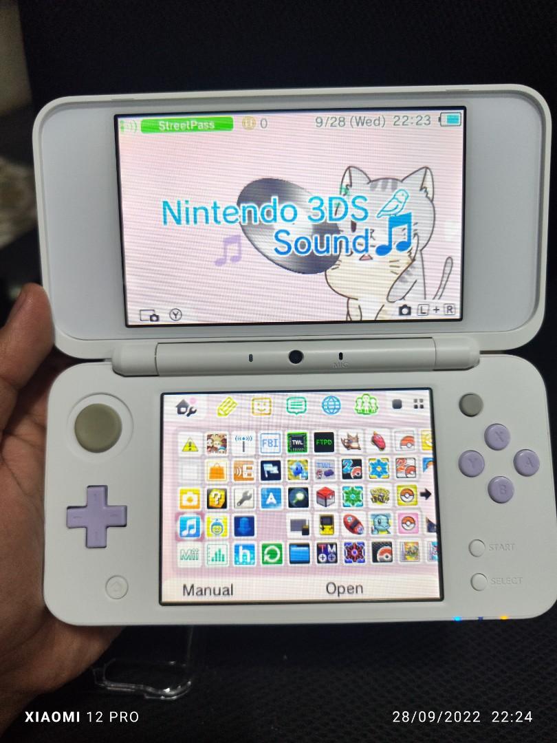 New 2ds xl Lavender / white edition good as new, Video Gaming, Video Game Consoles, Nintendo on ...