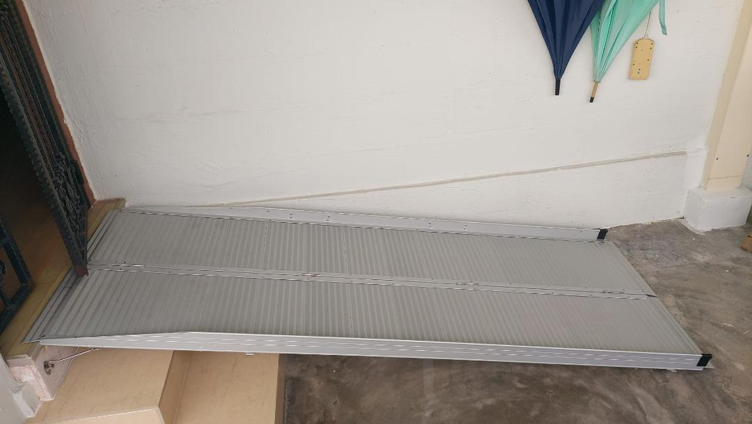 wheelchair Ramp - 6 feet (213cm X 70 cm), Health & Nutrition, Assistive ...