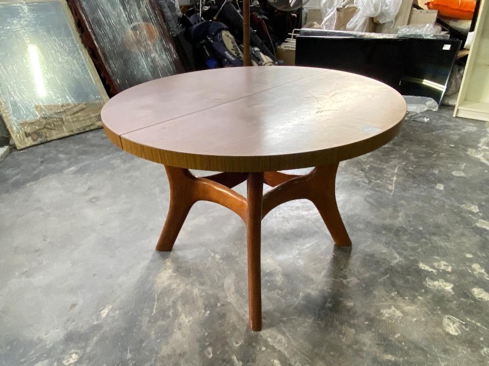 Round Wood 4 Seater Dining Table / Meja Makan 4 Tempat Duduk Kayu Bulat ...