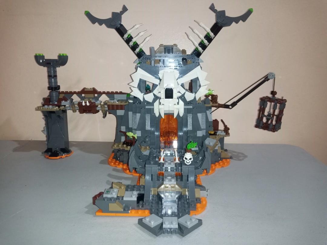 SKULL SORCERER'S DUNGEONS (71722), Hobbies & Toys, Toys & Games on ...