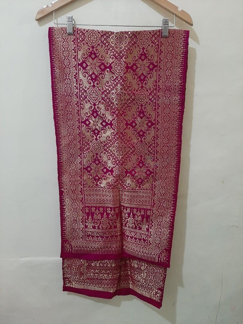slendang songket palembang, Fesyen Wanita, Pakaian Wanita, Lainnya di Carousell