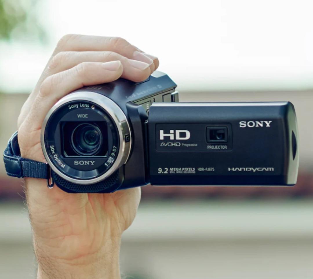 Sony Video Camera w/ Built-in Projector + Accessories, Photography ...