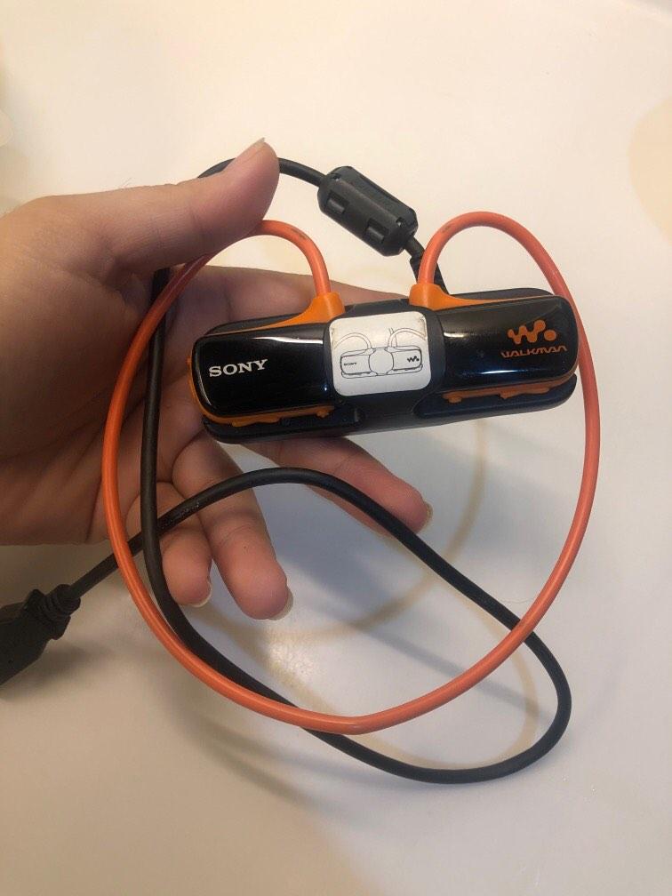 Sony walkman waterproof, Elektronik, Audio di Carousell