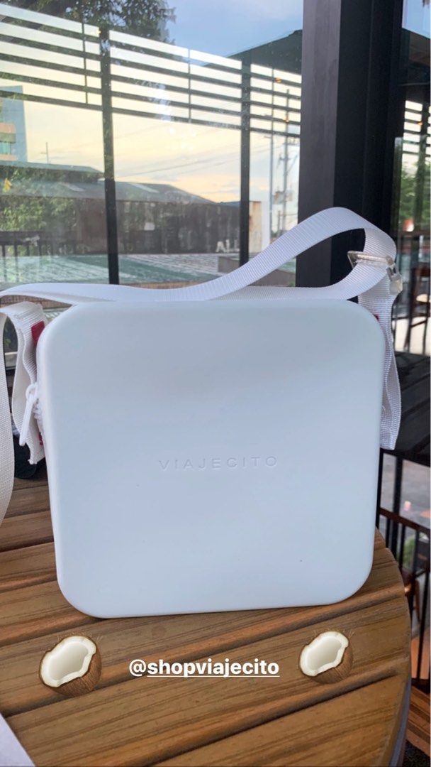Viajecito XL (coconut) all white with long and short straps, Women's ...