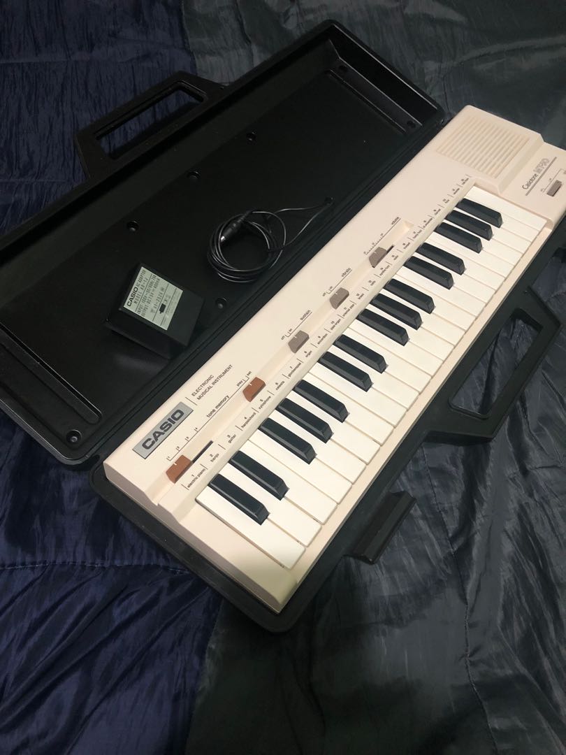Vintage Casio MT-30 keyboard, Hobbies & Toys, Music & Media, Musical Instruments on Carousell