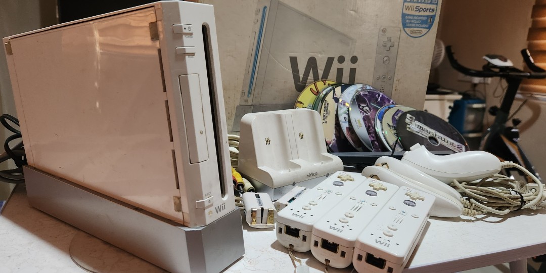 Wii Sports - Nintendo WII - Modified, Video Gaming, Video Game Consoles ...