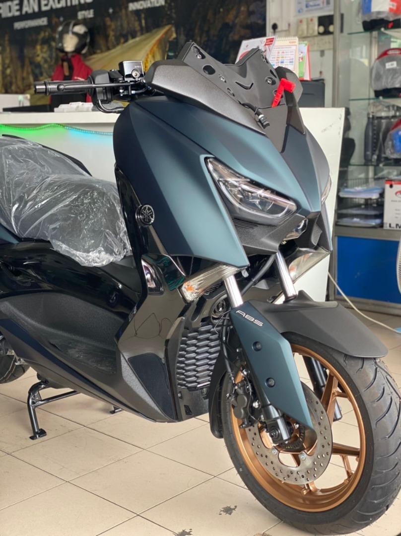 YAMAHA XMAX GREEN CASH & LOAN AVAILABLE, Motorbikes on Carousell