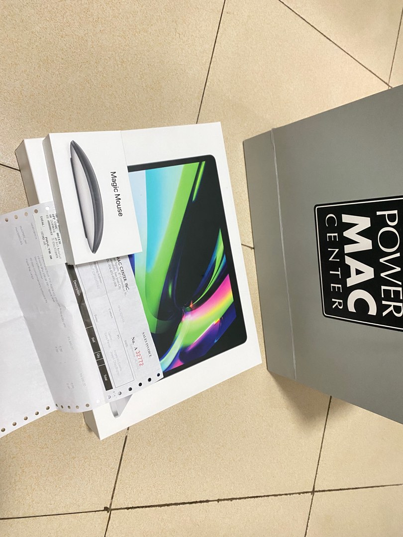 -11 days old- Macbook Pro M2 Chip Space gray 2022 year model complete ...