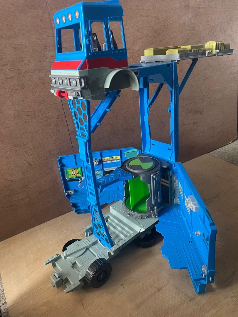 Ben 10 Transforming Playset Vehicle, Hobbies & Toys, Toys & Games on ...