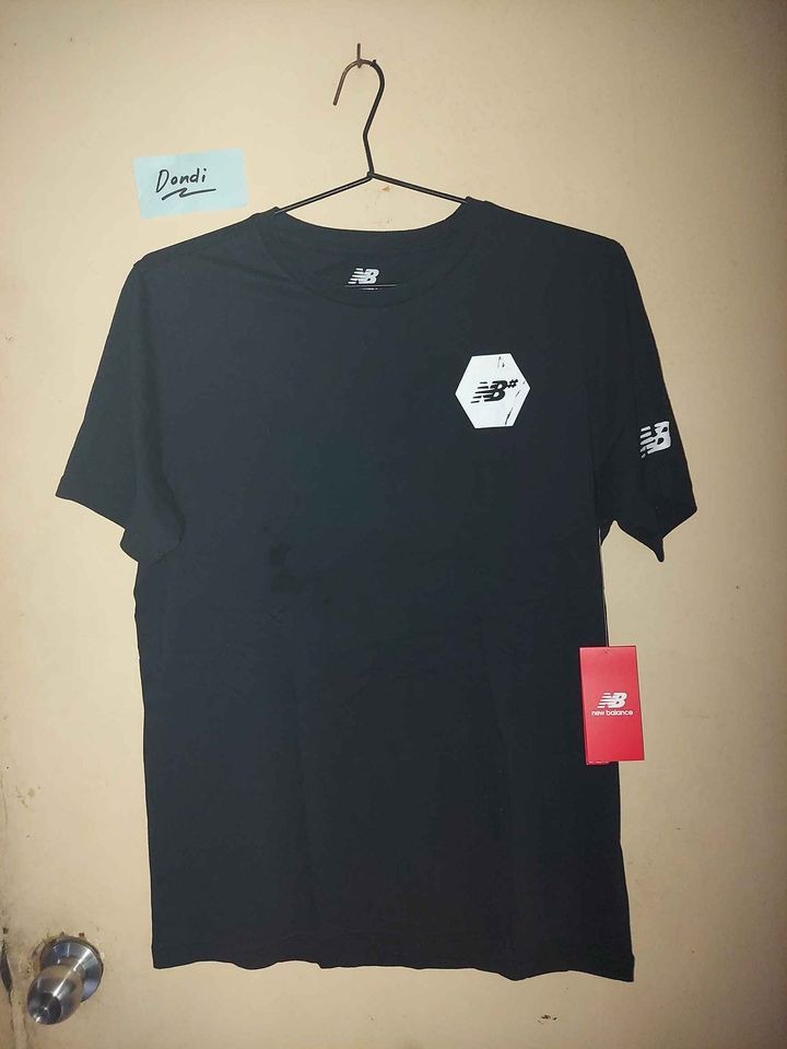 Brand new with tags New Balance Numeric Skate Hex T-shirt with slight defects, Men's Fashion ...
