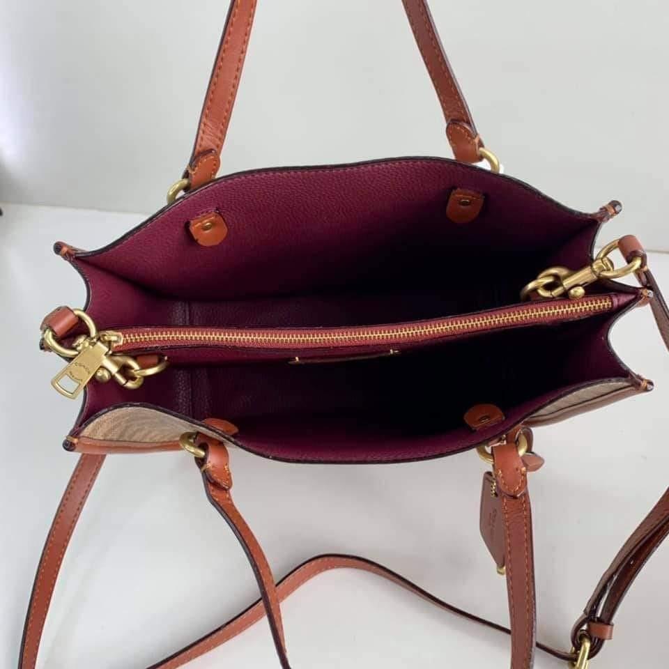 Coach Tyler Carryall in Signature Canvas, Women's Fashion, Bags ...