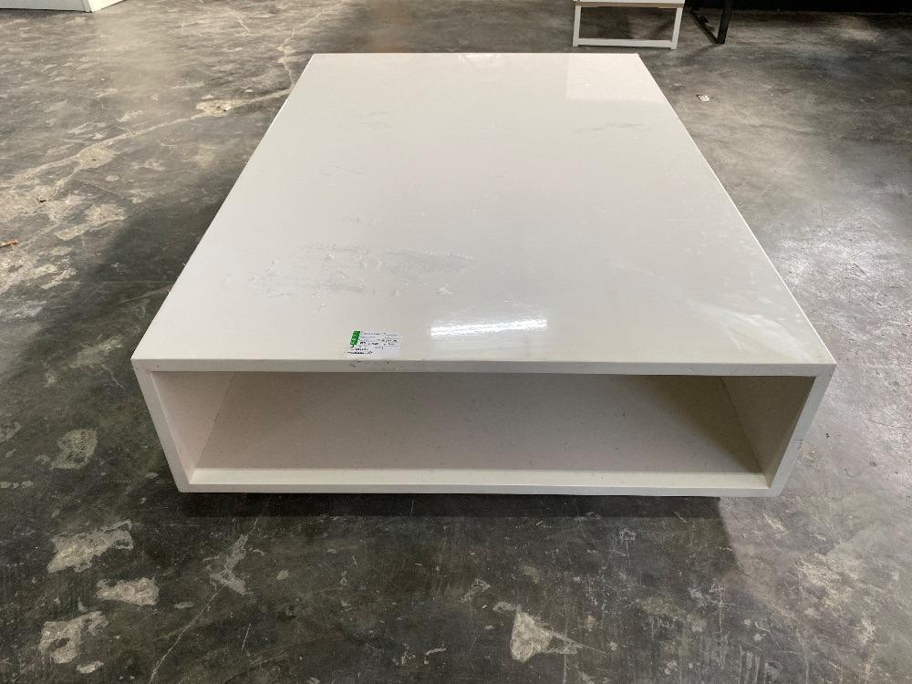 Coffee Table White Colour / Meja Kopi Warna Putih, Furniture & Home ...