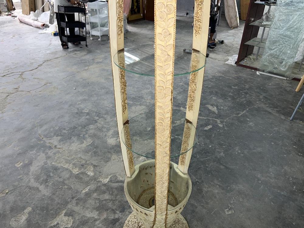 Cylindrical Southern Style Egg-shaped Display Shelf / Rak Pameran ...